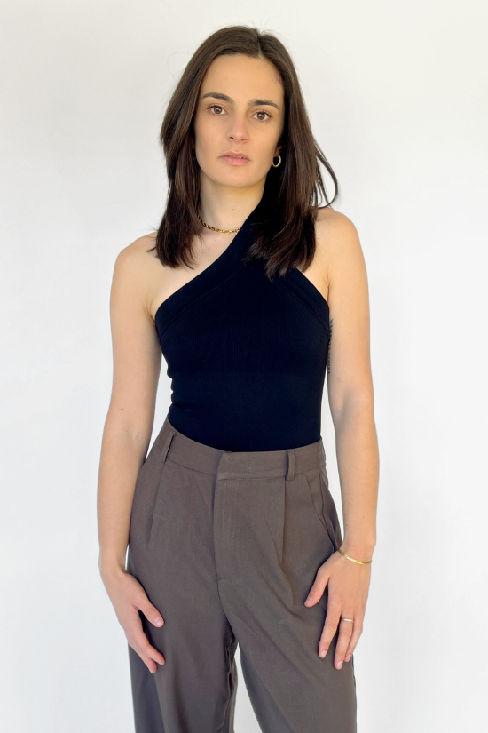 About Us | Contour Clothing | Clothes with Built in Shapewear